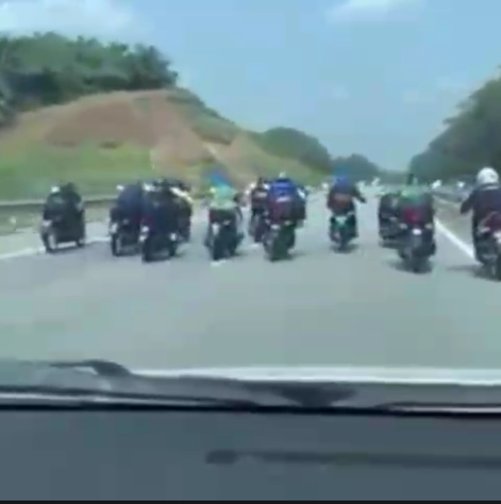 Salah laku penunggang motosikal, adakah kurang kesedaran atau memang ...