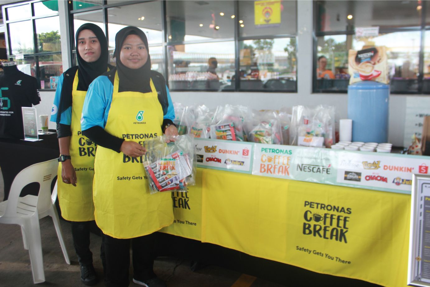 Kempen Petronas Coffee Break Tahun Baru Cina 2020 tawar kopi, snek dan ...
