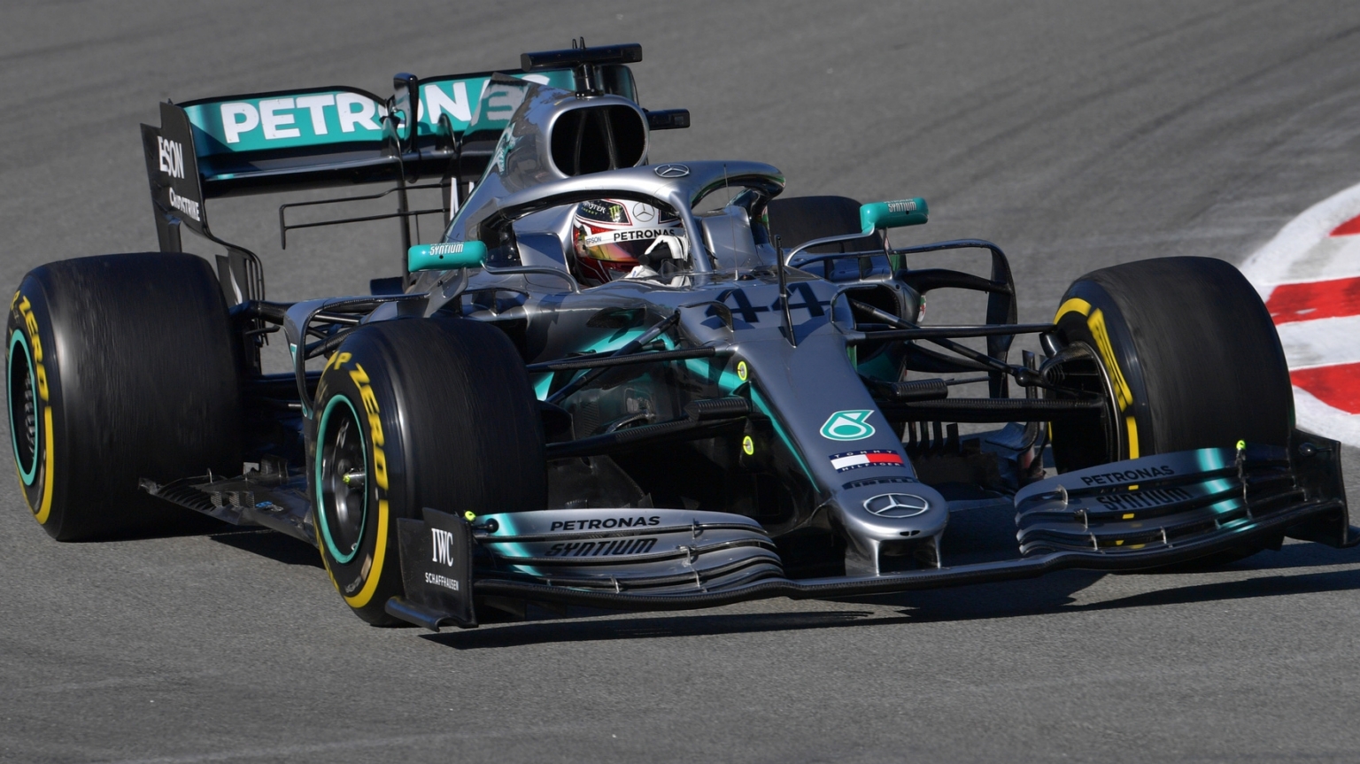 Sistem Dual-Axis Steering (DAS) jentera Formula 1 Mercedes dilarang ...