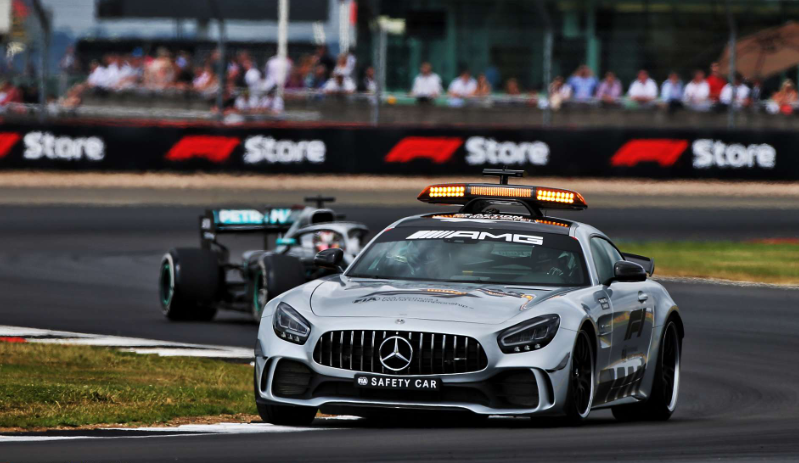 Pace Car atau Safety Car, kereta paling depan dalam perlumbaan dan ...
