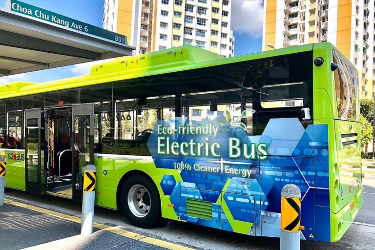 10 unit pertama bas elektrik dua tingkat kini digunakan di Singapura ...