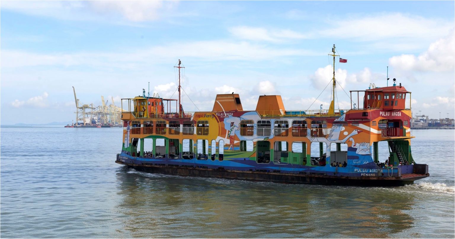Perkhidmatan feri Pulau Pinang diganti dengan bot penumpang laju ...