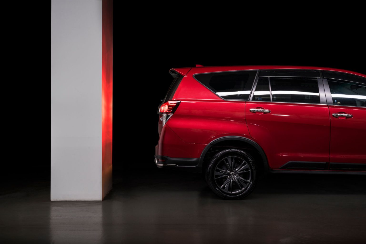 Toyota Innova facelift 2021 dengan ciri dipertingkat, tempahan dibuka ...