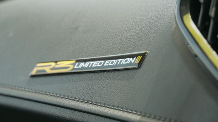 Proton Iriz dan Saga R3 Limited Edition dilancar dengan kemasan hitam ...