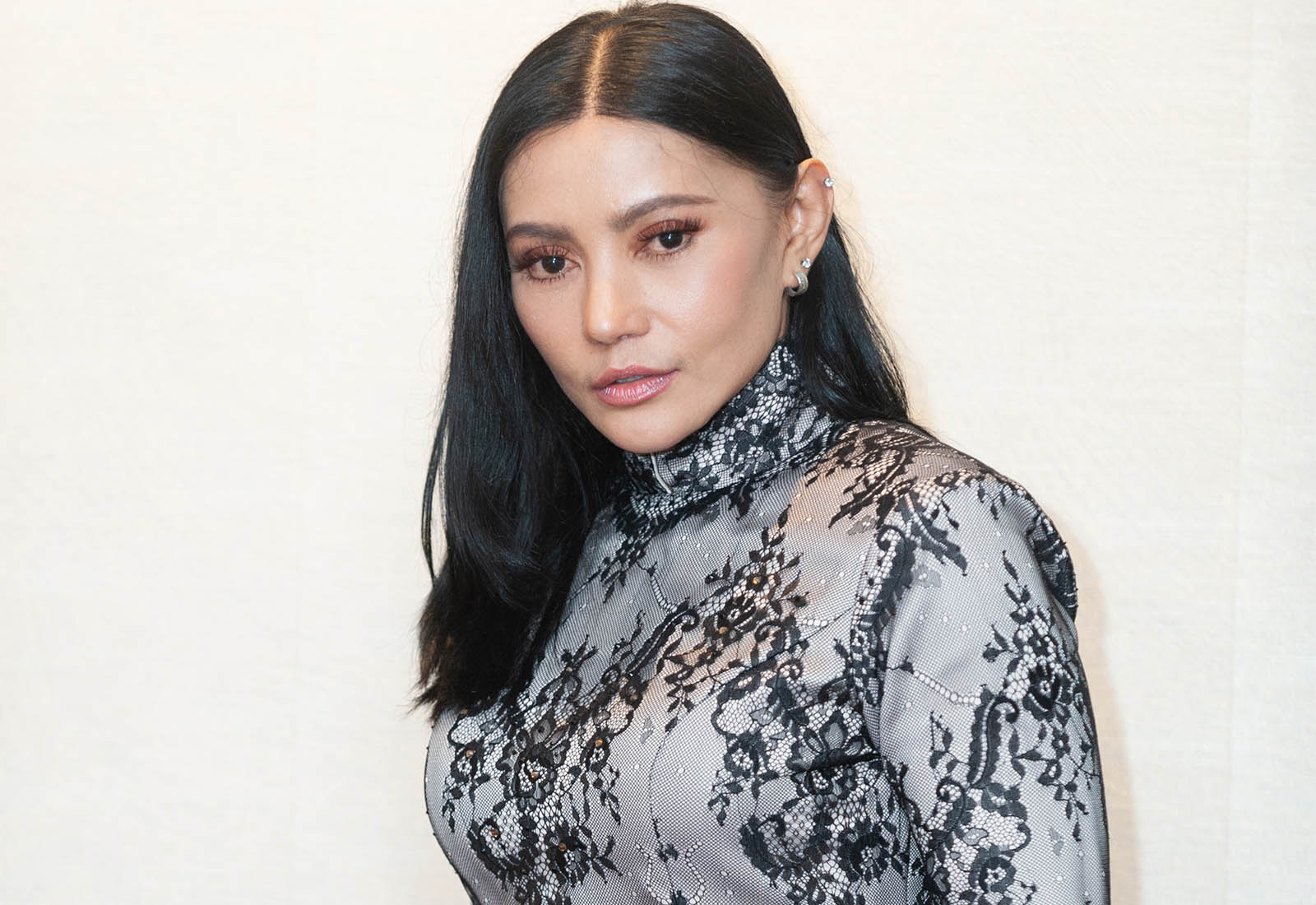 Nombor pendaftaran ALY554 jadi milik Datuk A Aida, bidaan cecah RM44 ...