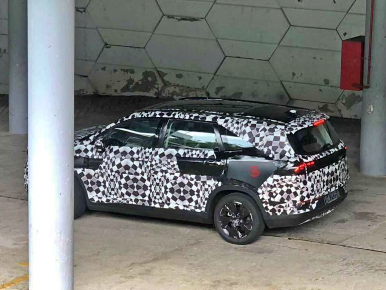 Proton daftar X90 dan X80, bakal ada SUV baharu? | Motoqar
