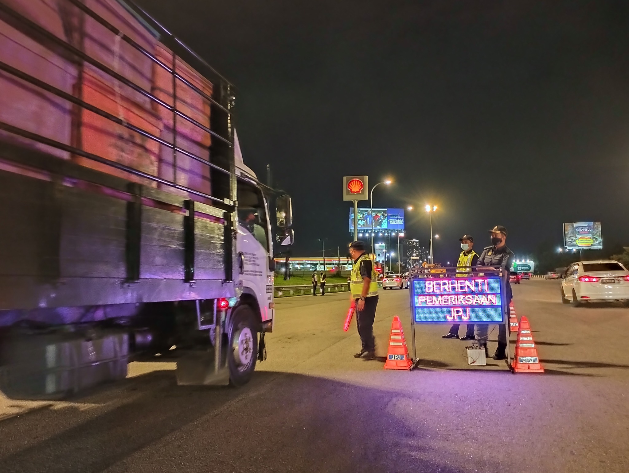 JPJ: Ramai kelindan lori tiada lesen memandu | Motoqar