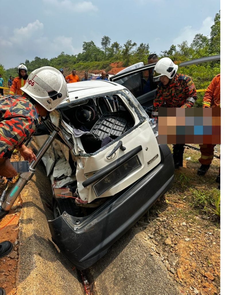 Perodua Viva hilang kawalan, dua cikgu sekolah memandu maut | Motoqar