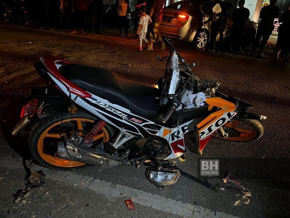 Lelaki kudung maut kemalangan dua motosikal | Motoqar