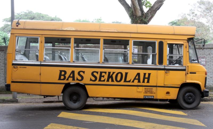 #TahukahAnda: Mengapa bas sekolah dicat warna kuning, selain ...