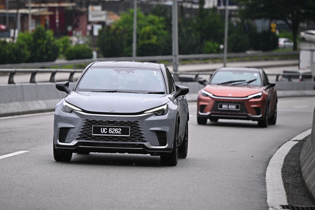 Lexus LBX berlabuh ke pasaran tempatan, harga mula RM238k | Motoqar