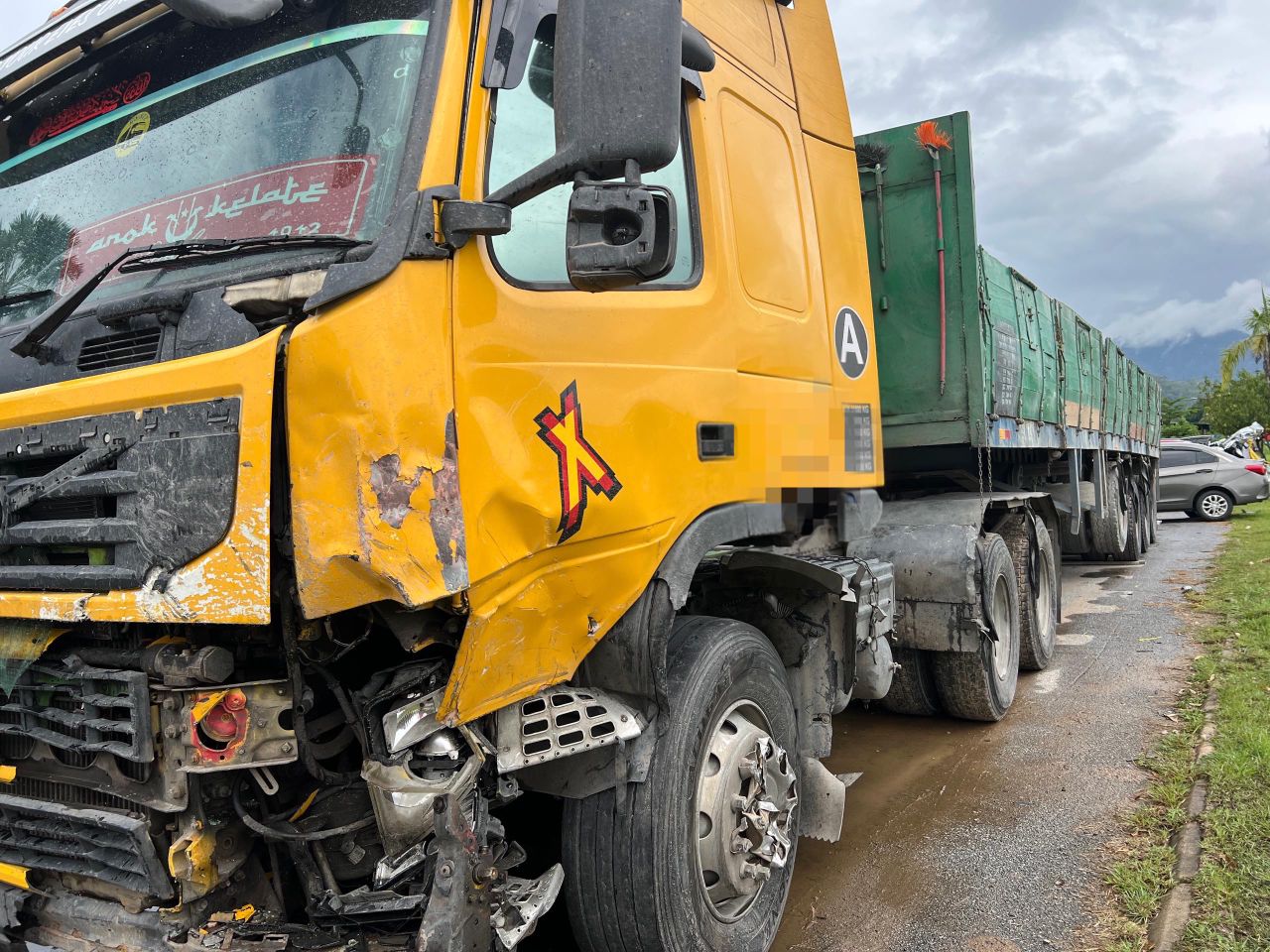 Pemandu treler rempuh penuntut IPG positif dadah | Motoqar