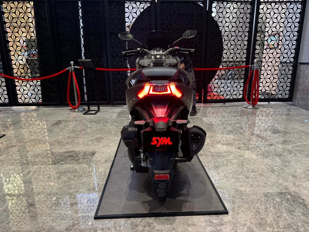 MForce Bike rasmi lancar SYM Husky 300, harga RM23,888 | Motoqar