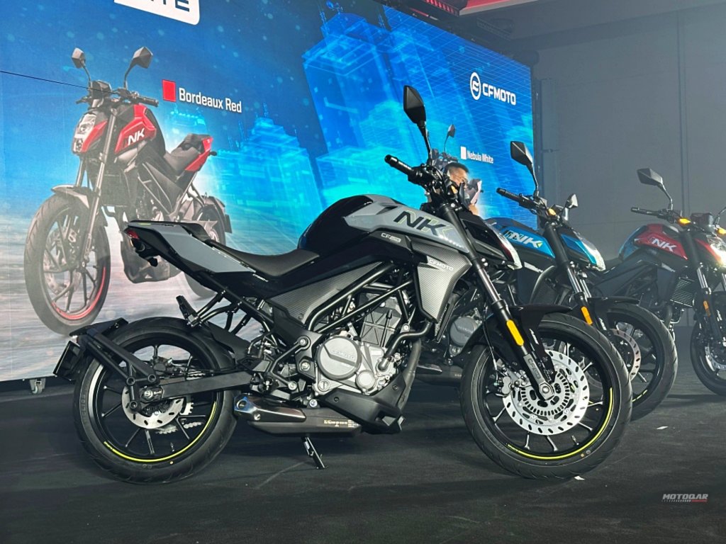 MForce lancar CFMoto 250NK Lite, harga RM9,888 | Motoqar