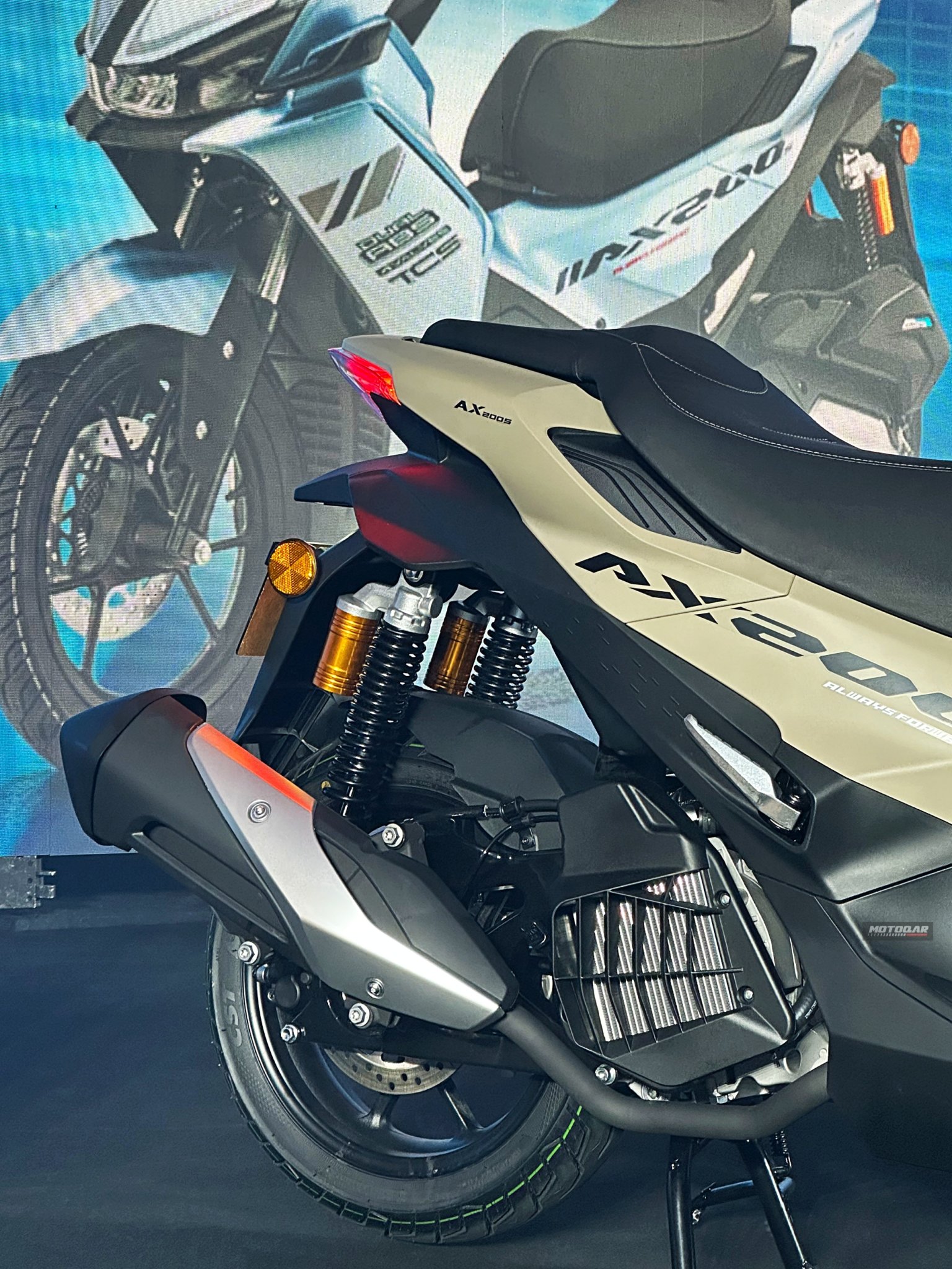 MForce Bike Holdings rasmi lancar QJMotor AX200S, RM7,988 | Motoqar