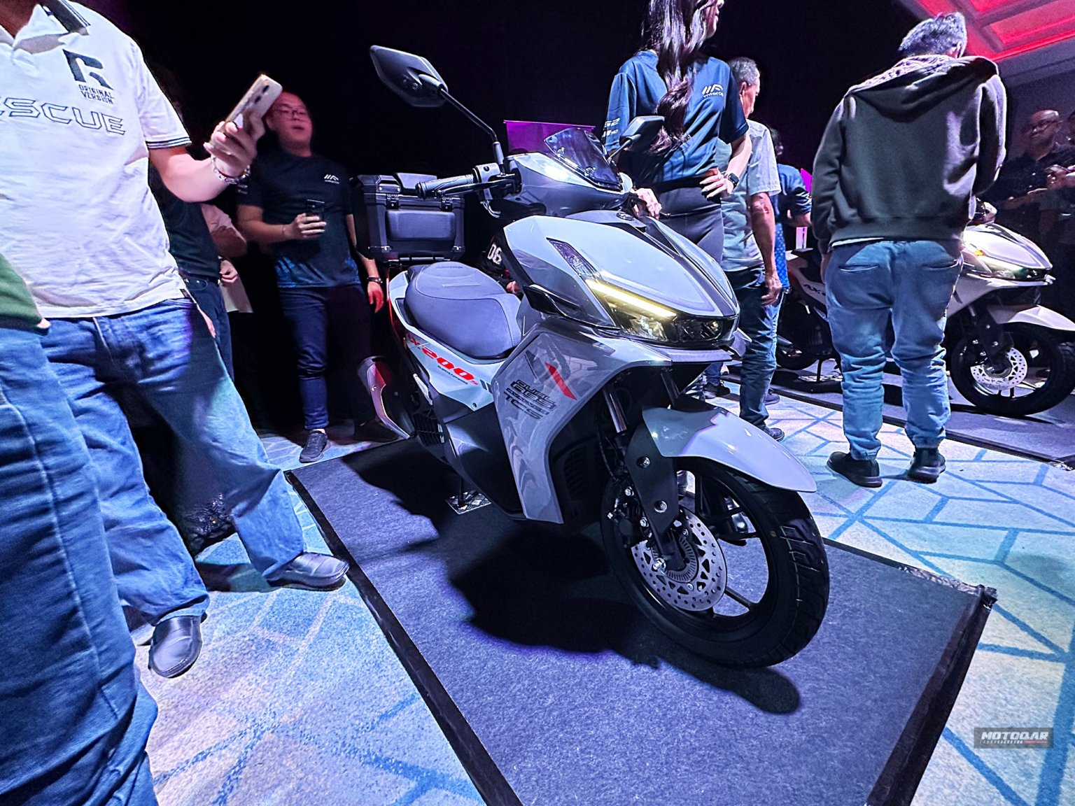 MForce Bike Holdings rasmi lancar QJMotor AX200S, RM7,988 | Motoqar