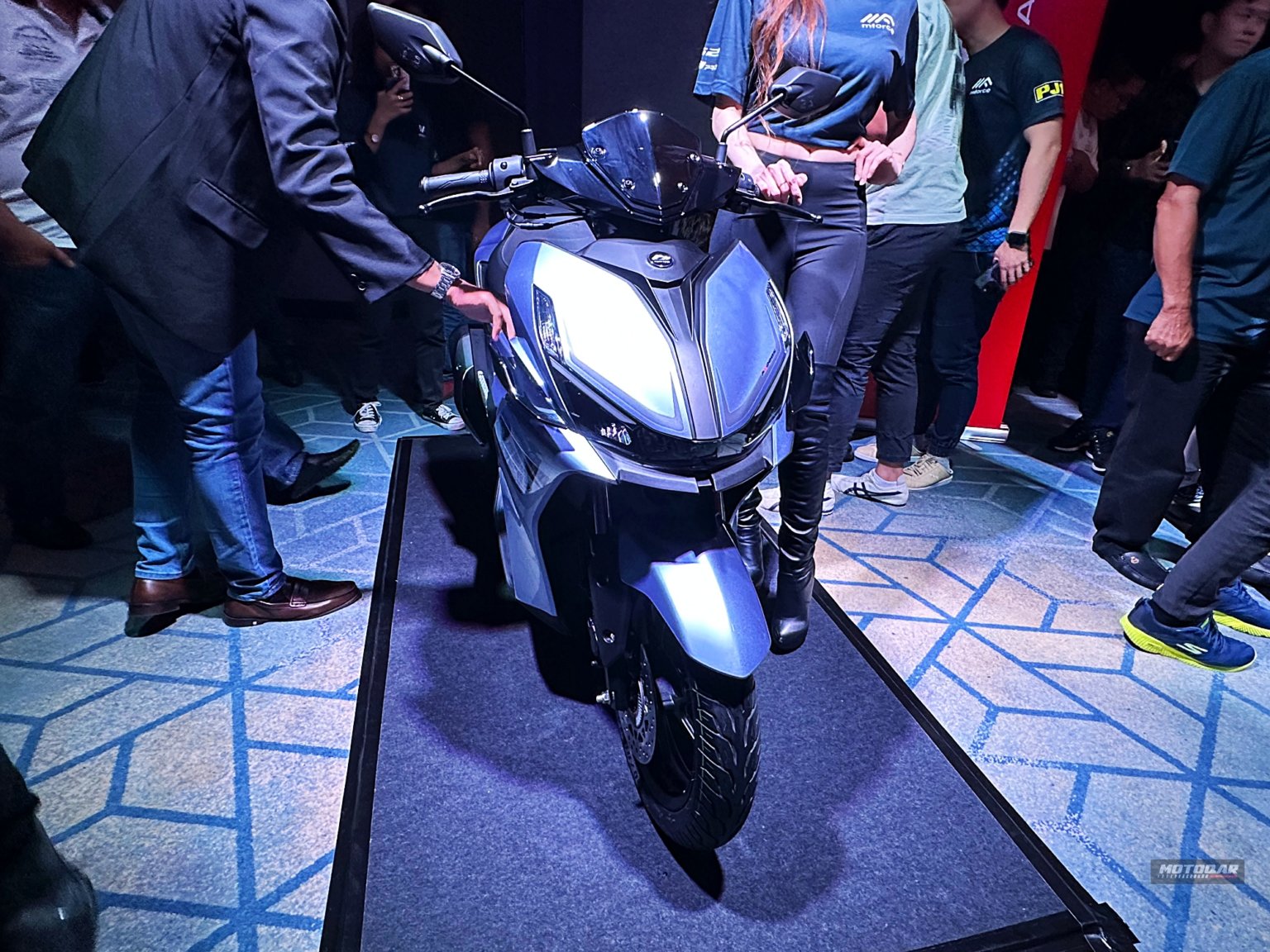 MForce Bike Holdings rasmi lancar QJMotor AX200S, RM7,988 | Motoqar