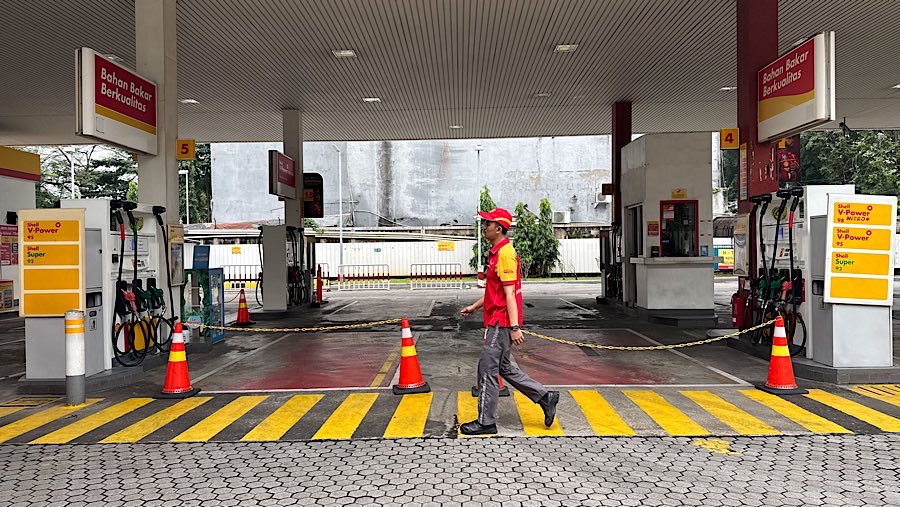 Stok habis, Shell Indonesia belum putuskan beli petrol Pertamina | Motoqar